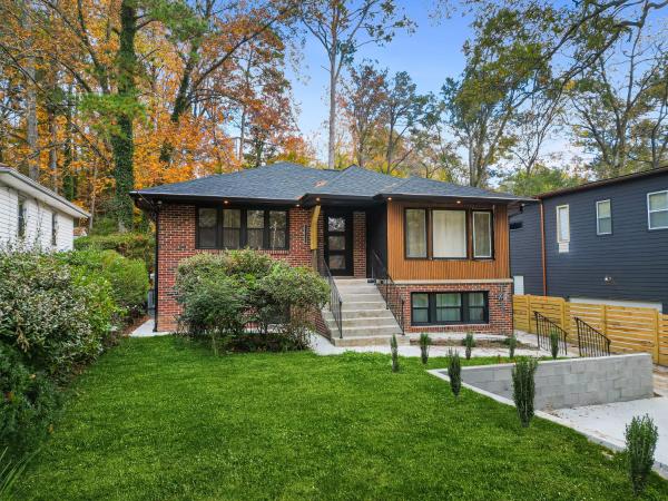 Modern 6br 4ba With Gazebo And Firepit In Atl - Georgia, GA