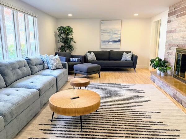 Remodeled 3 Bedroom House, Walk To The Beach - Cape Cod, MA