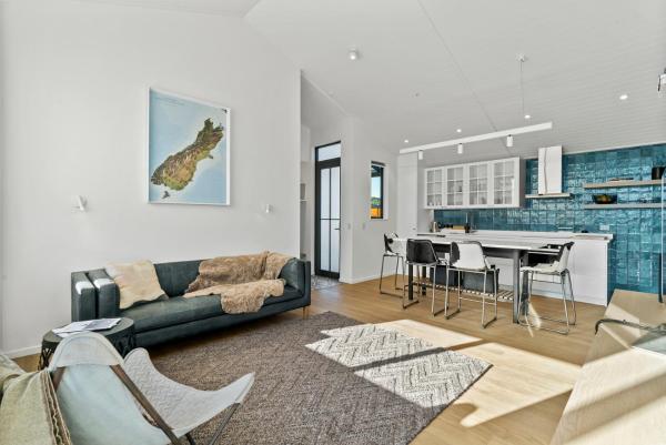 Bull Ridge Escape - Wanaka Holiday Home - Wanaka
