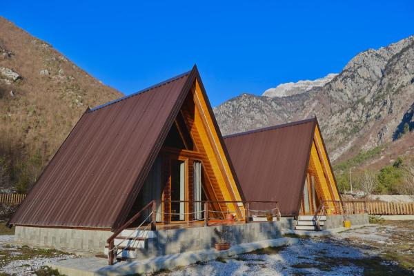 Bungaja Chalets - Albania