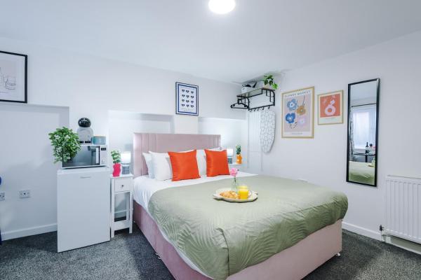 Jephsons Lodge Studio 4 - Free Parking, Wifi, Netflix & Prime, Cosy Basement Studio - Royal Leamington Spa