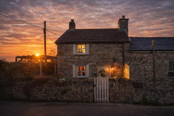 Shepherds Cottage Dog Friendly,parking And Garden - Bridgend
