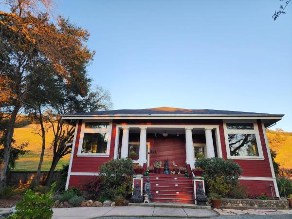 Amitabha Wine Country Cottage - Petaluma, CA