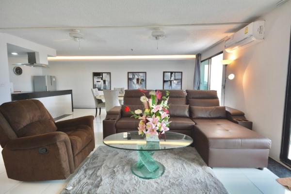 One-bedroom Sea-view Condo, 17th Floor Angket, Jomtien - Jomtien