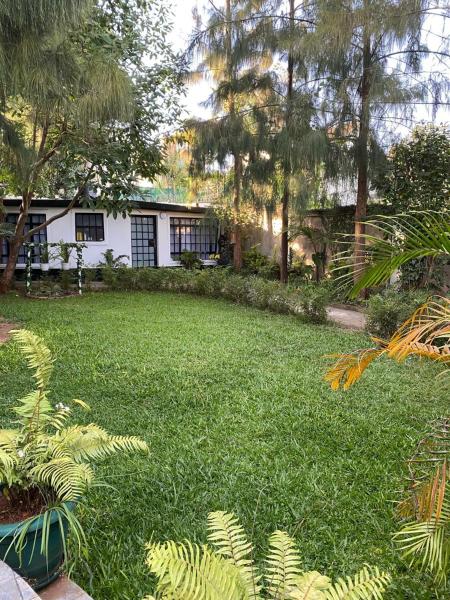 Private 2br Bungalow In Quiet Green Gated Estate - Nairobi