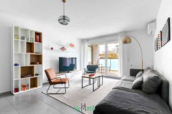 Large Family Apartment With Parking In Lyon - ibis Lyon Est Bron