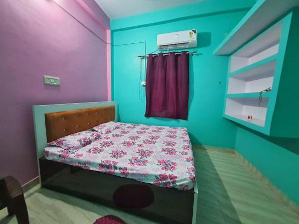 Shri Ram Nivas , Anmol Homestay - アヨーディヤー