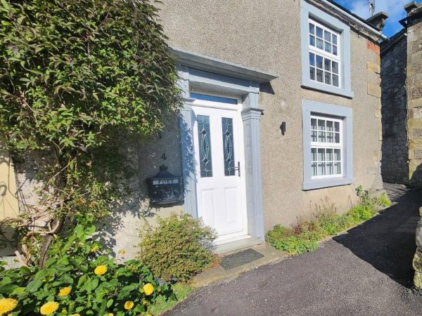 Peak Cottage - Cosy Family Retreat In Peak District - Hartington