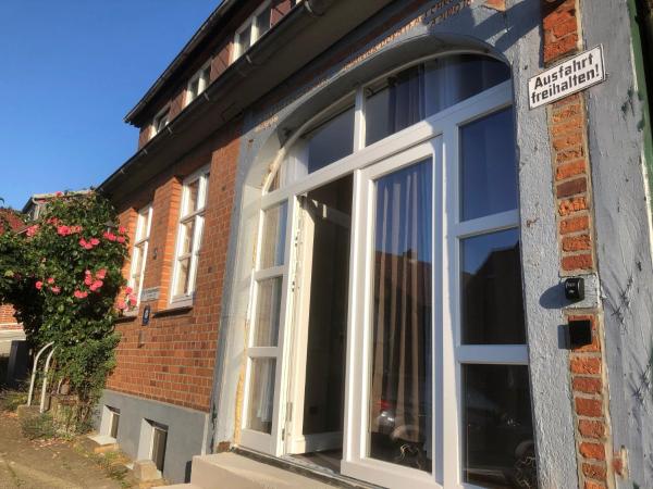 Apartment Wohnung In Bad Segeberg Mit Terrasse By Interhome - Bad Segeberg