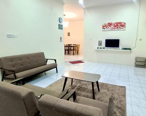 Homestay Riam Emart - Miri