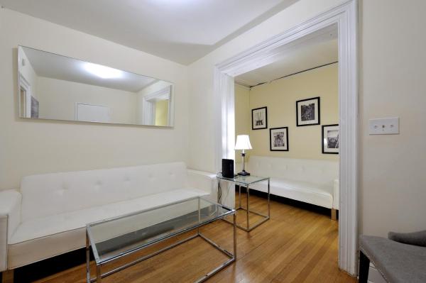 Comfy 3 Bedroom 1 Bath Apartment In Nyc - New York