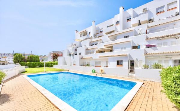 Albufeira City Centre Apartment With Pool - Albufeira
