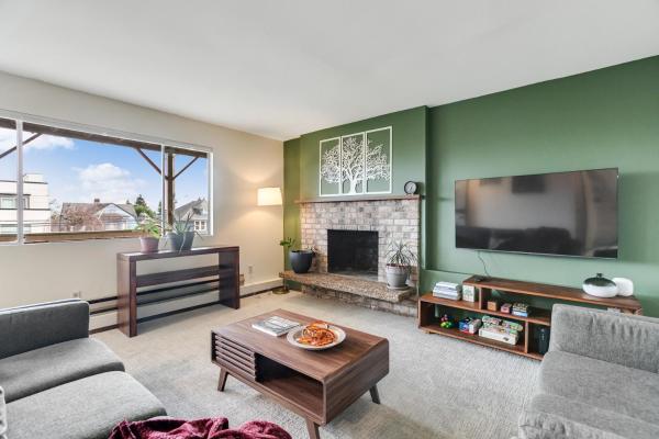 Cozy Hilltop Seattle Stay With Yard & Parking - Washington