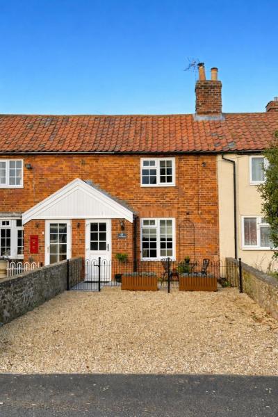 The Poppies, Norfolk, A Charming Coastal Cottage - Snettisham