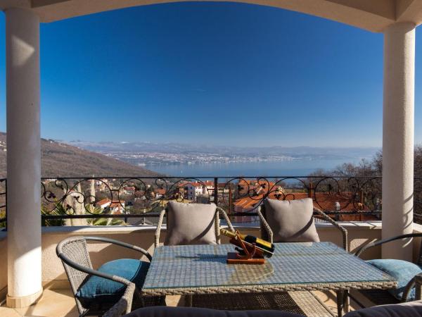 Holiday Home Wunderschöne Luxus-familienvilla Emily By Interhome - Rijeka