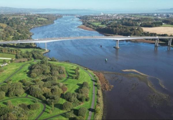 The Foyle Bridge Apartment - Derry