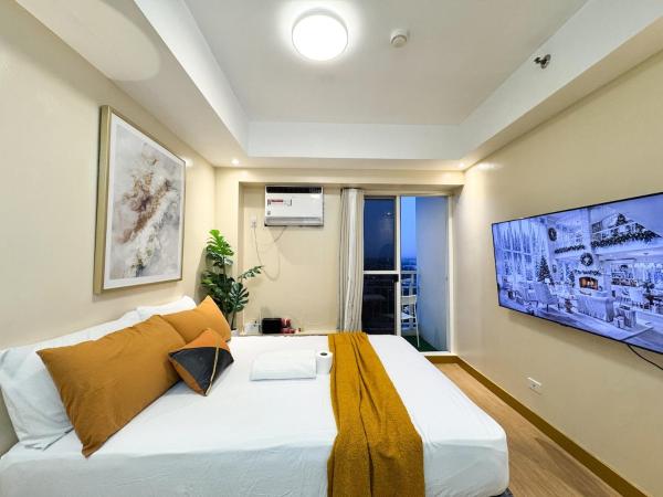 Studio Unit With Balcony At The Celandine Qc - Malabon