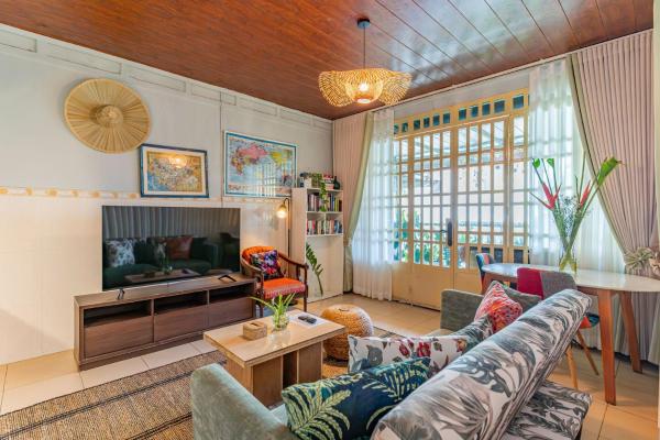 Cozy 1990s Khmer Style Flat In Heart Of Tonle Bassac - Cambodia
