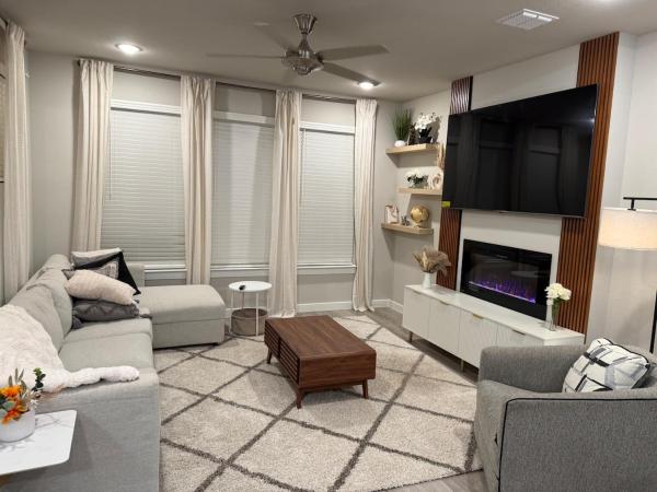 Quite Red Oak Getaway, Pet Friendly, Gameroom - Lancaster, TX
