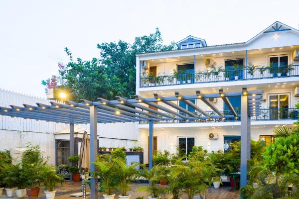 Versace Farms 5-bhk Farmhouse With Private Pool, Gazebo & Lush Garden - Noida