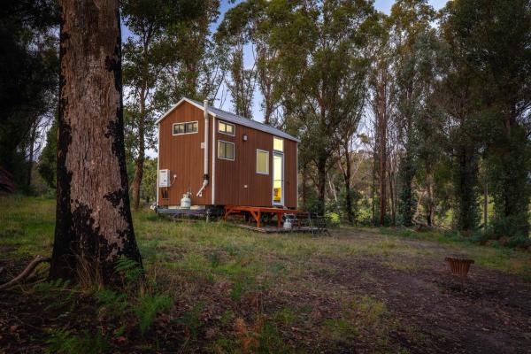 Raintree Farmstay By Tiny Away - 베언즈데일