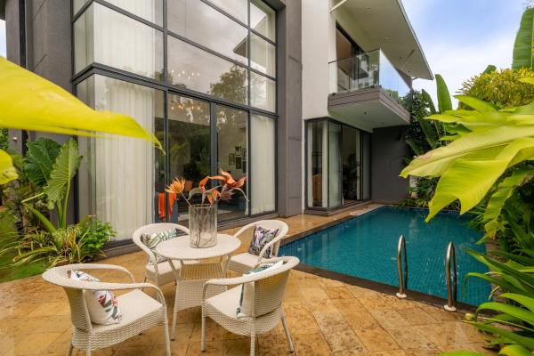 Elivaas Signature Puro Sol 3-bhk Villa In A Gated Complex With Private Pool & Bathtub Near Popular Beaches - Anjuna