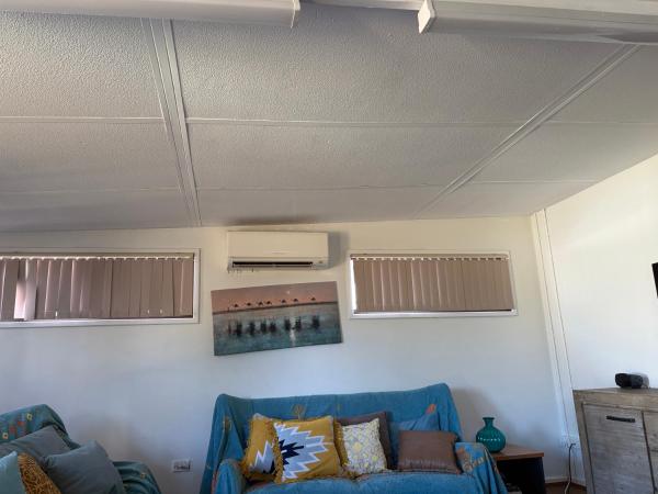 Budget Rooms In Big House - Armadale