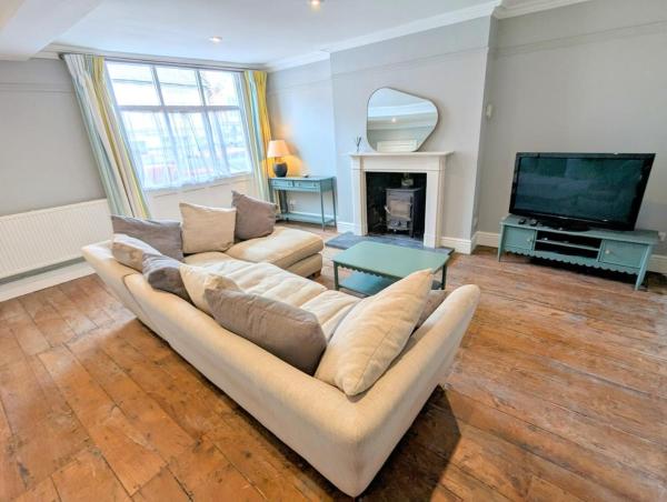 3 Bedroom Cosy Home In Nantwich - Nantwich