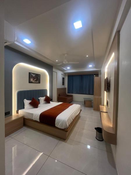 Hotel Sun Icon - Vadodara
