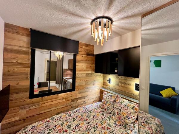 Cozy Nest Renovated With All The Comforts In Isola - Isola