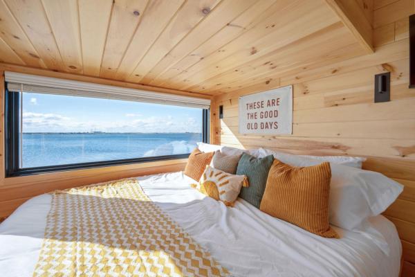 Luxury Waterfront Cabin 5 - Florida Panhandle, FL