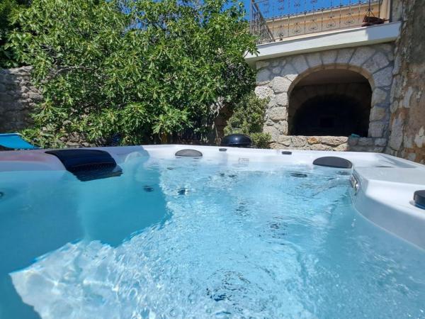 Holiday Home Geräumige Villa Mit Drei Schlafzimmern Und Einem Ruhigen Garten By Interhome - Dramalj