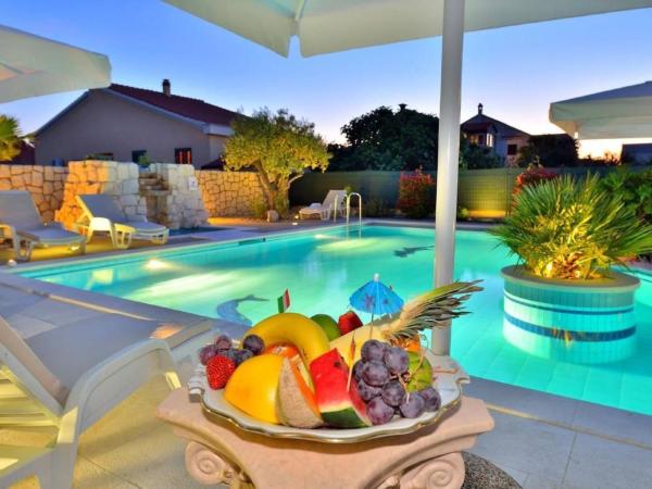 Apartment Villa Dalmatina Mit Pool Für 4-1 Personen By Interhome - Zadar