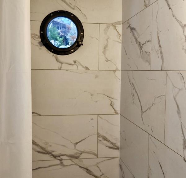 Luxury Three Ensuite Bedroom Paddlewheel Riverboat Lake Marion - South Carolina