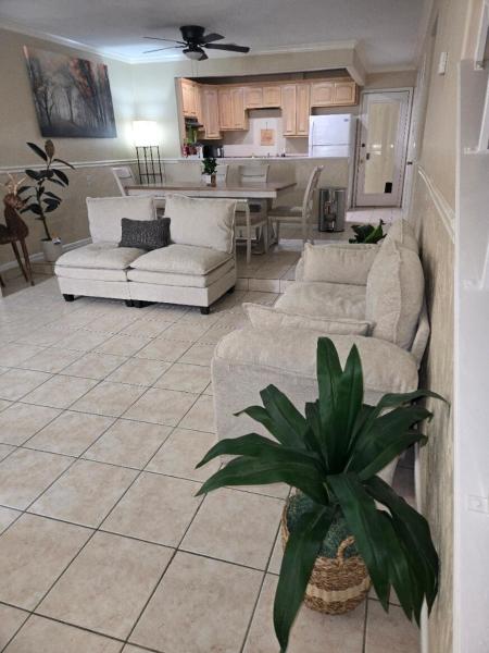 Cozy Townhouse Deer - Laredo, TX