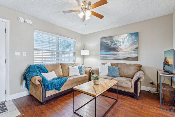 251 Cherie Down Ln - Cape Canaveral, FL