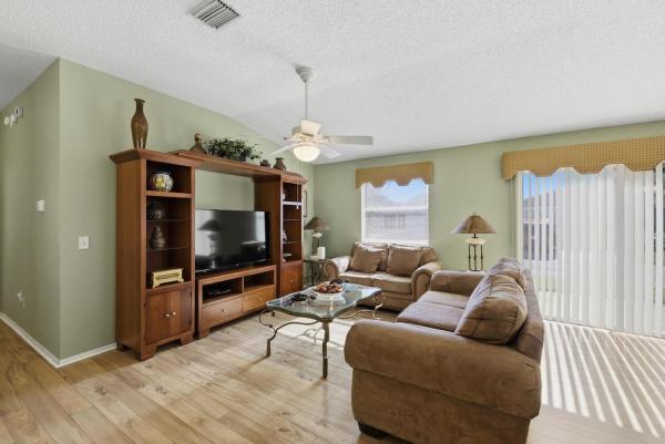 Lovely 2br Near Lake Sumter And Brownwood With Golfcart - Leesburg, FL