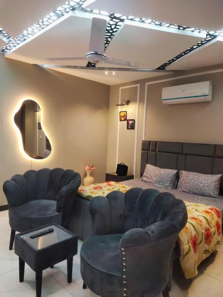 Luxurious Skylounge Islamabad, Near Airport & Motorway, Self Check-in - Islamabad