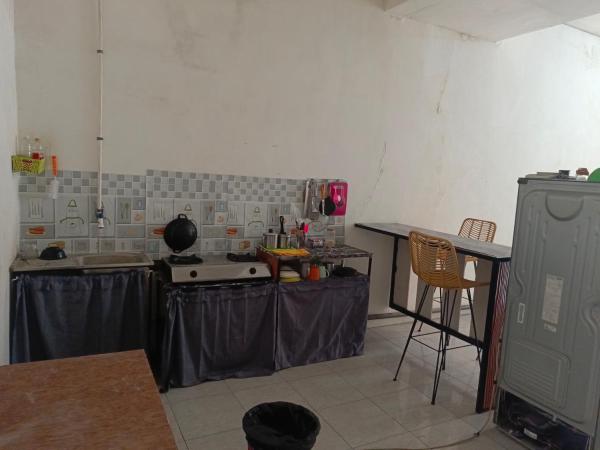 Kos Putri Bude 12 - Malang
