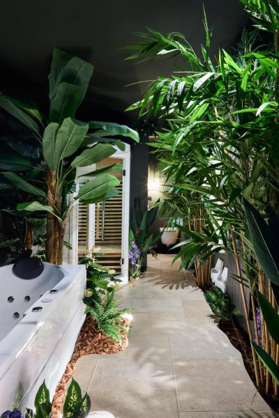 Love Room ÉVasion Tropicale à Deux Pas Du Centre - Coulon