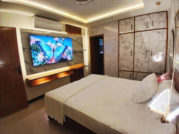 Dream Lands One Bed Studio Flat - Pakistan