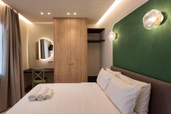 Heart Of Heraklion Studio With Balcony Walking Distance To All Sites - Iraklion
