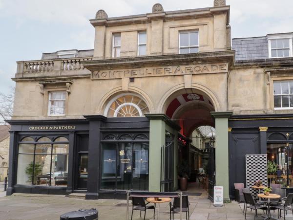 12 Montpellier Arcade - Cheltenham