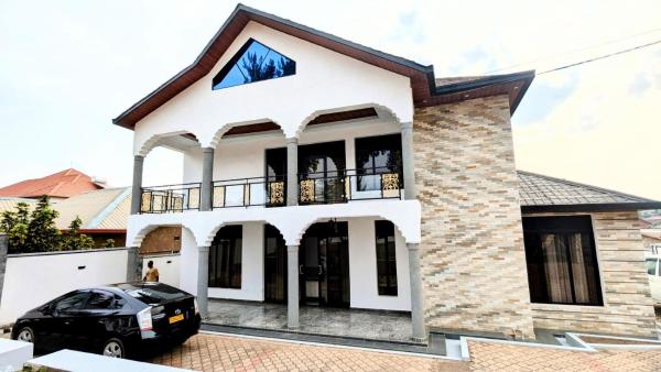 Kigali White Home - Rwanda
