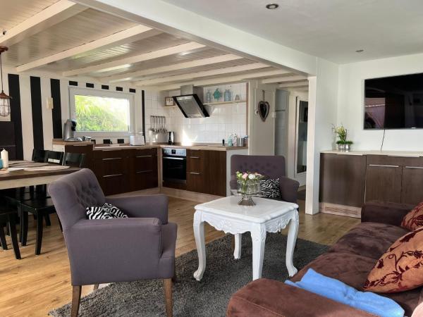 Holiday Home Charmantes Ferienhaus Hilda Mit Terrasse By Interhome - Medemblik