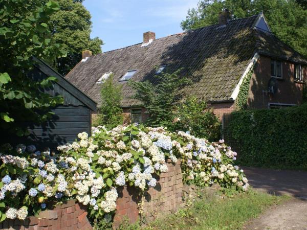 Holiday Home Geschmackvoll Eingerichtetes Bauernhaus Aus Dem 19- By Interhome - Assen