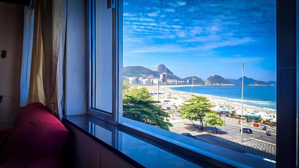 Real Apartments 391 - Beach Front Copacabana For Families And Groups - Rio de Janeiro