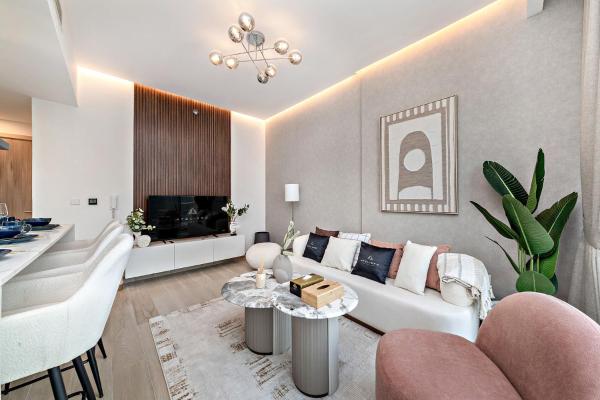 Wonderful 1br Apartment At East Crest - Dubai