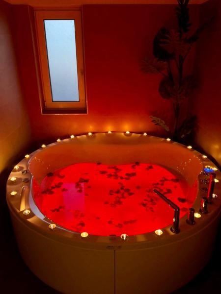 Visaj Jacuzzi Romantic - Timișoara