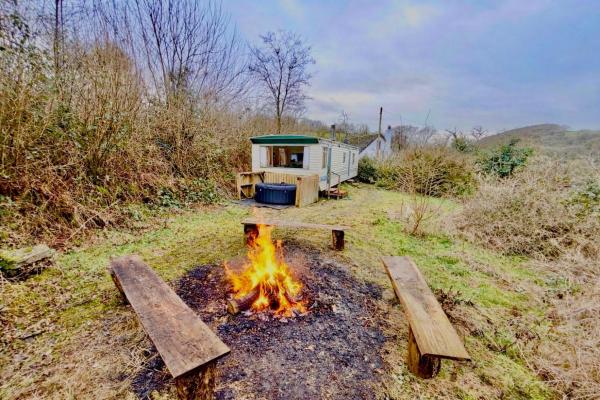 Hot Tub-the Cosy Cwtch - Carmarthen
